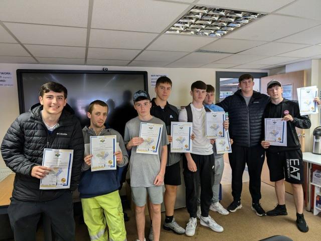 Clients Receive CSR Card Certificates (Job Assist Greater Shankill ...